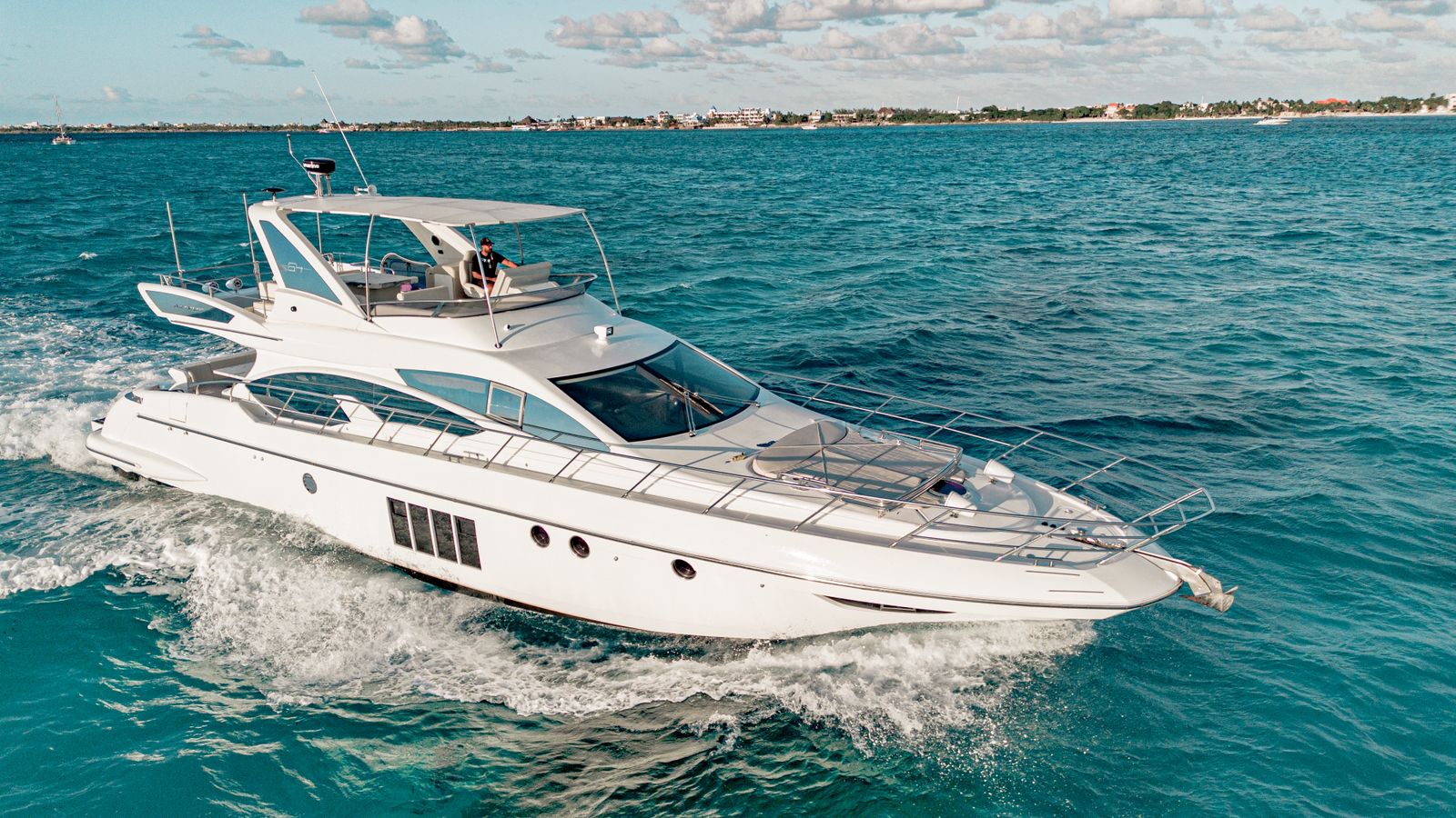 Azimut 65 FT Yacht Rental in Cancun